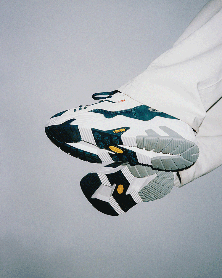 CT-4000 | White/Navy | Globe AU – Globe Brand